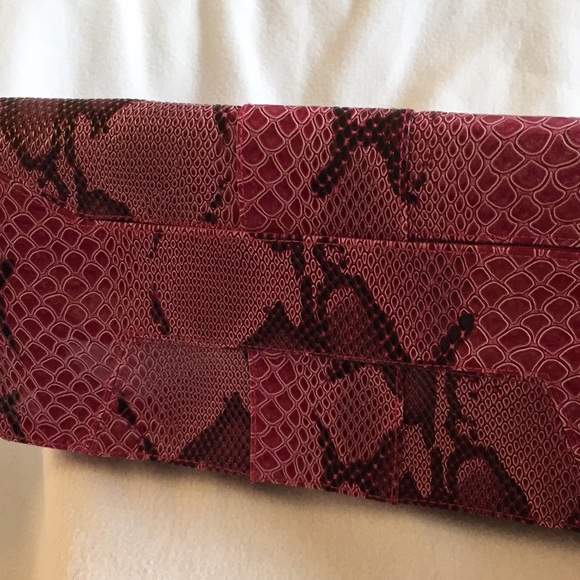 Daisy Fuentes | Bags | Brand New No Tags Pink Clutchwallet Handbag ...